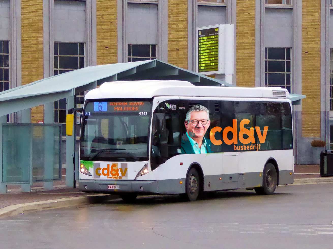 Brugse CD&V verlaat de politiek en wordt busbedrijf